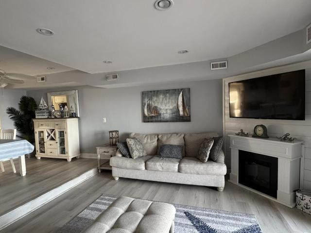 401 Bayshore Drive Unit 2A