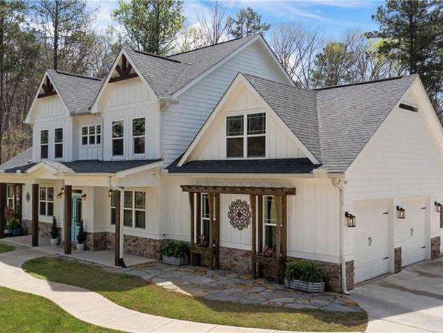 401 Blossom Trail