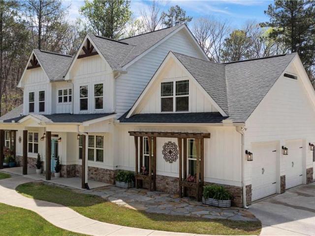 401 Blossom Trail