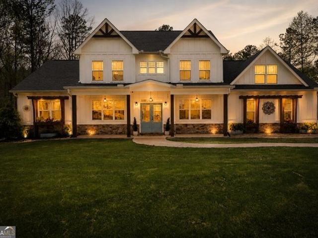 401 Blossom Trl, Acworth, GA 30101
