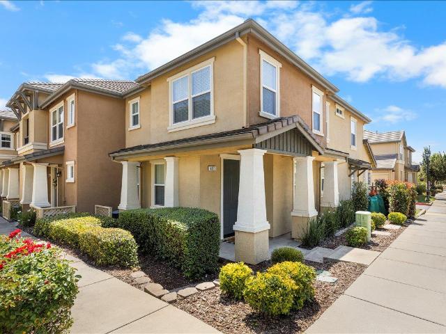 401 Blossom Rock Ln, Folsom, CA 95630 | MLS #226053 | Compass