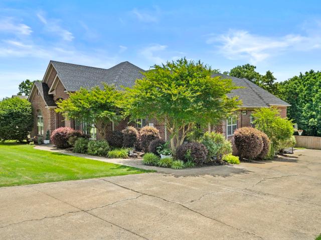 401 Greystone Boulevard