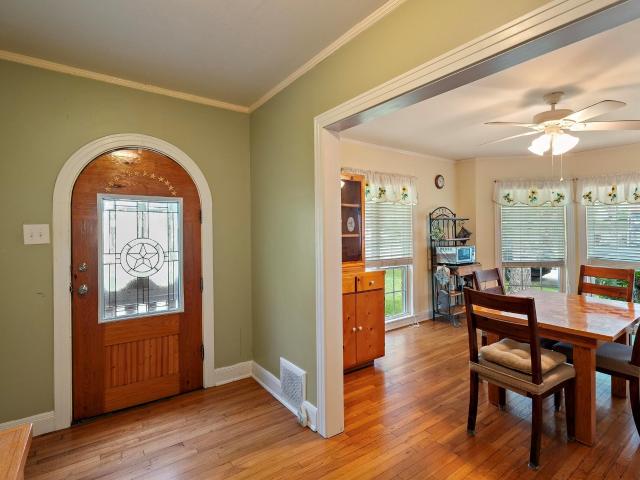 401 Donohoe St