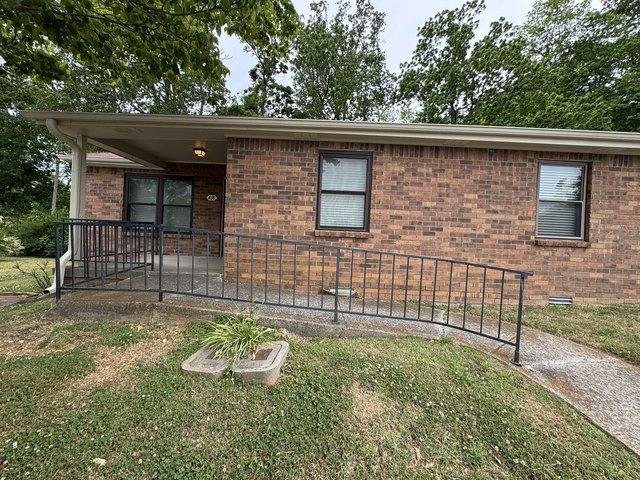 401 Deer Lake Dr, Nashville, TN 37221