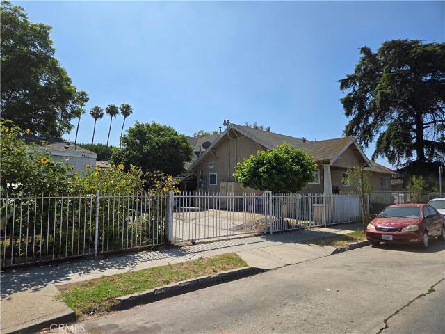 401 E 46th St, Los Angeles, CA 90011 | MLS #DW25156