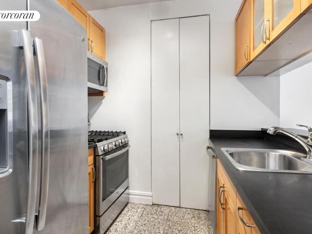 401 E 60TH Street 3G
