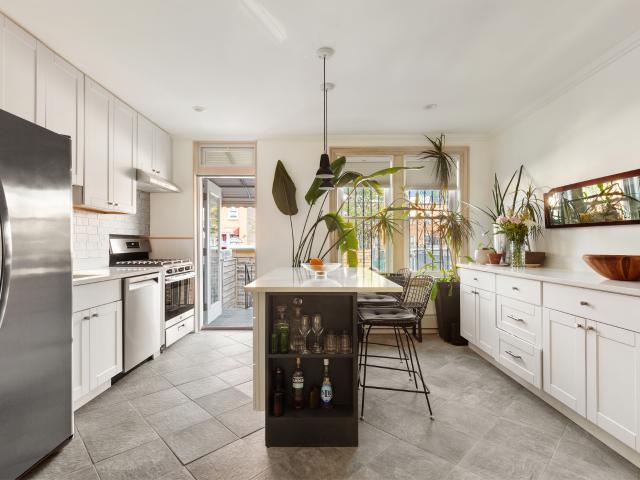401 E 35TH Street