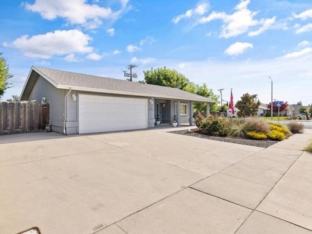 401 E Washington Ave, Tulare, CA 93274