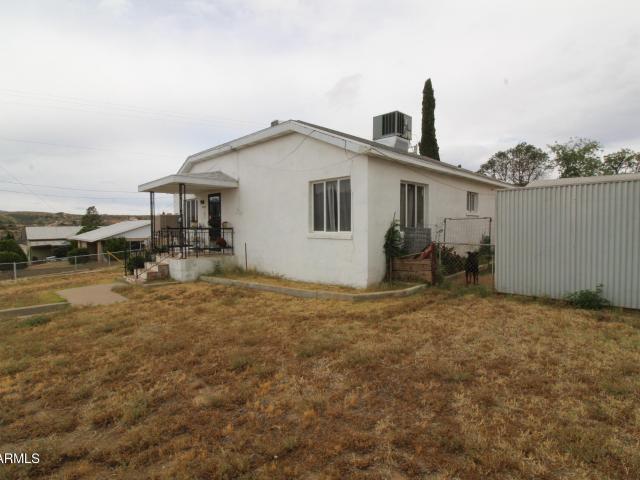 401 E CEDAR Street