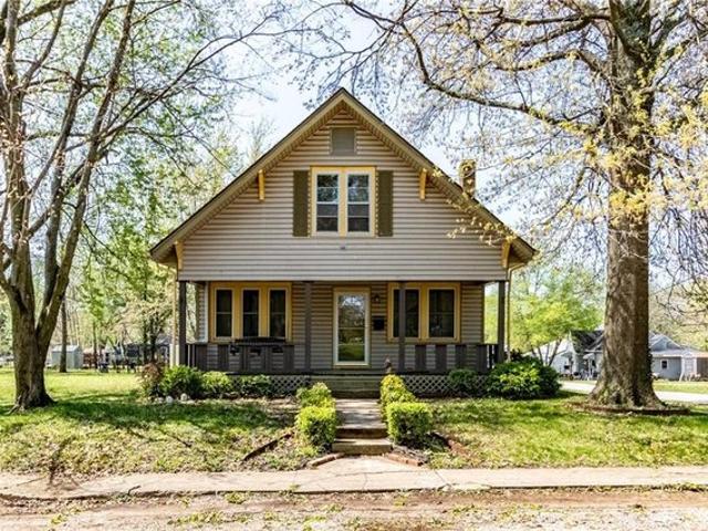 401 E Jackson St, Windsor, MO 65360