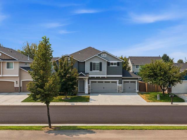 401 E Joshua Tree Dr