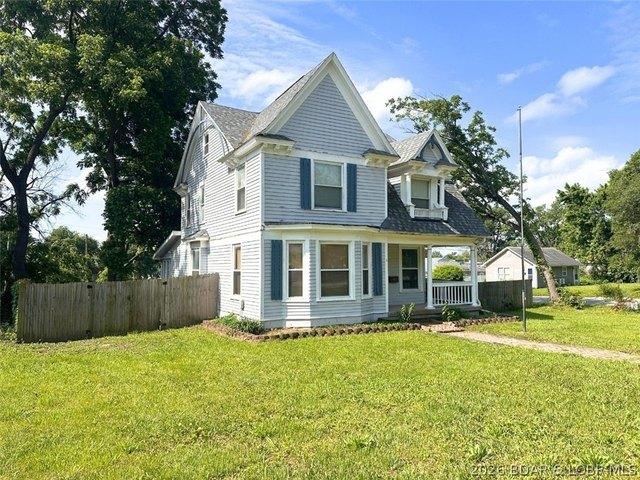 401 E McPherson St, Knob Noster, MO 65336