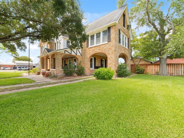 401 E Main Street