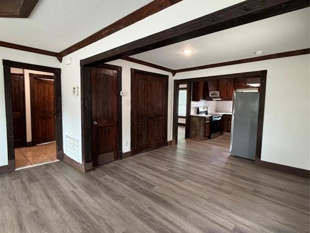 401 E Miller Road