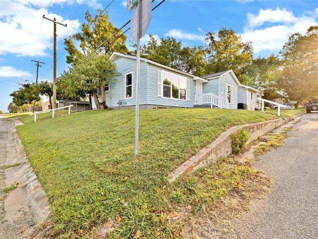401 E Morton St, Denison, TX 75021 | MLS #21068 | Compass