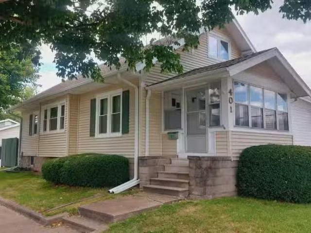 401 E OAK ST, RED OAK, IA 51566 Single Family Residence For Sa.