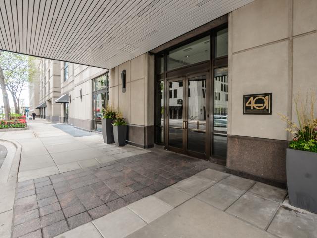 401 e ontario street # 2307