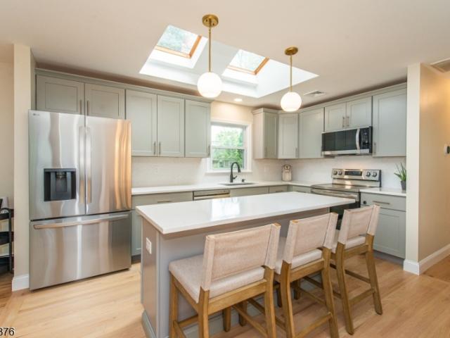 401 E Plane Street