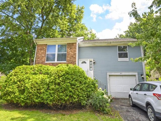 401 Fernwood Dr, Westmont, IL 60559