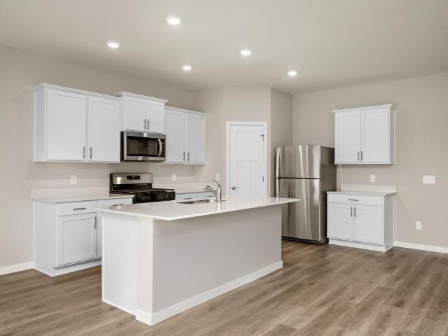 401 Florence Avenue S
