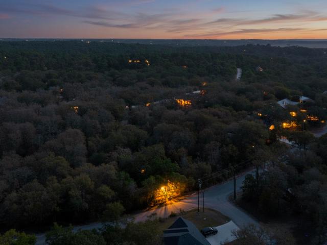 401 Kaanapali Ln, Bastrop, TX 78602 | MLS #1183 | Compass