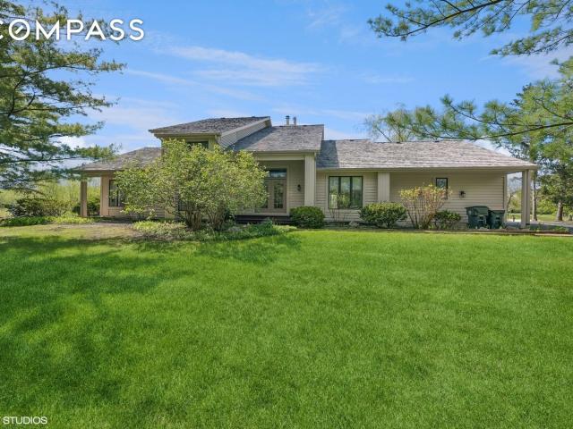 401 Haber Rd 204, Cary, IL
