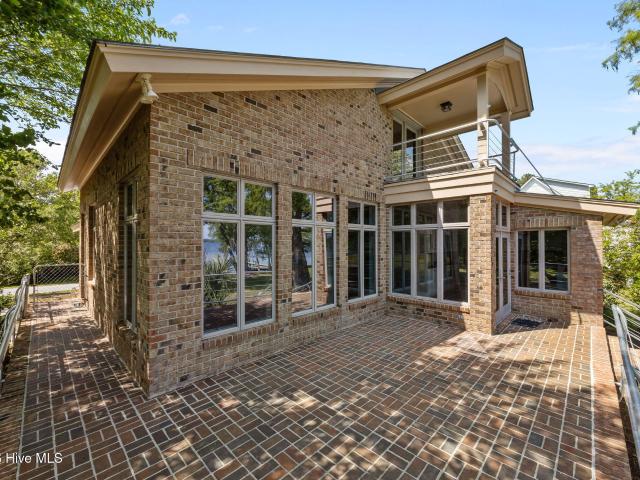 401 Harbor Dr, New Bern, NC 28560 | MLS #100567