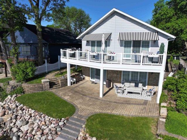 401 Hill Ave, Spirit Lake, IA 51360