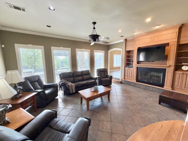 401 Huntcliff Drive