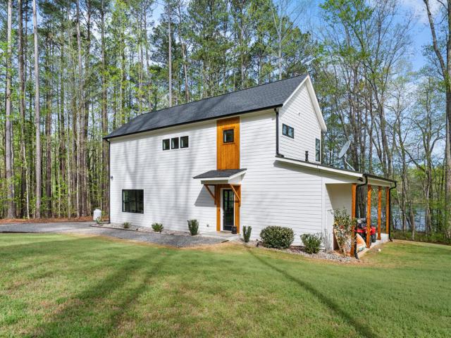 401 Oakwood Lane