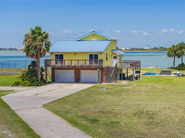 401 Old Salt Lake Rd, Rockport, TX 78382