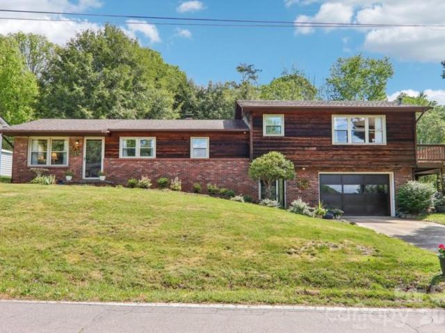 401 Lower Grassy Branch Rd, Asheville, NC 28805