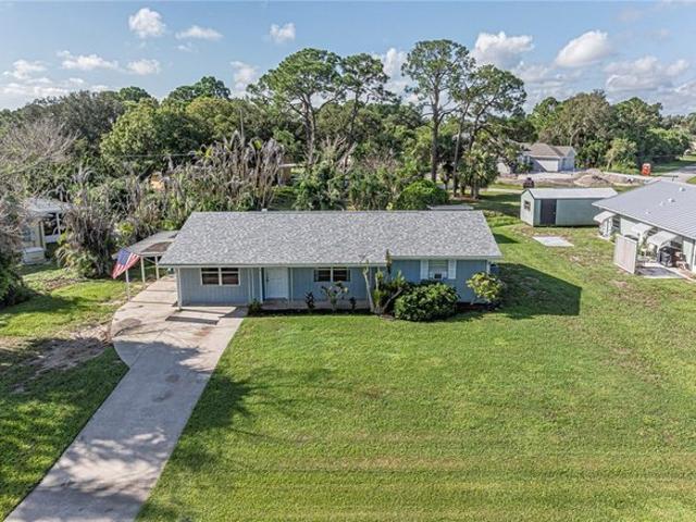401 Lake Dr, Sebastian, FL 32958