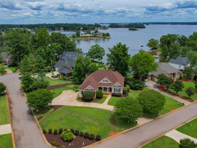 401 Lake Estates Drive