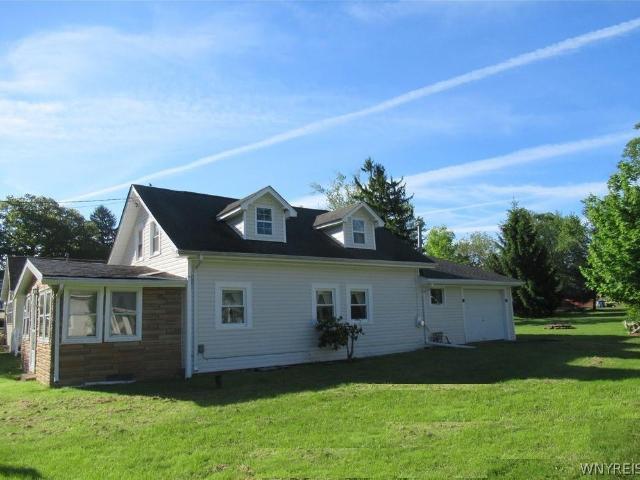 401 Lakeside Road