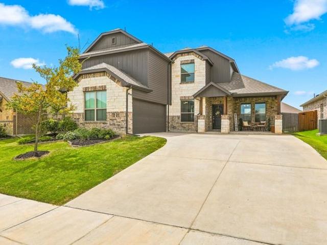 401 Llano Ln, Red Oak, TX 75154