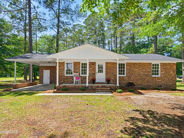 401 Macedonia Church Rd, Evergreen, NC 28438