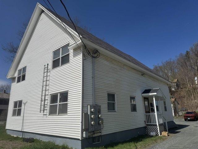 401 Maple St, Hartford, VT 05001
