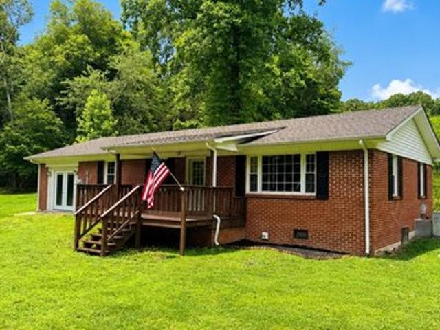 401 McClure St, Red Boiling Springs, TN 37150