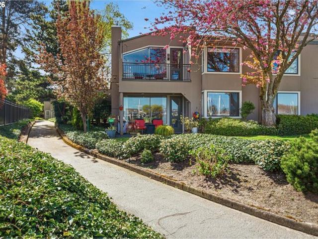 401 N Tomahawk Island Dr Unit 18, Portland, OR 97217