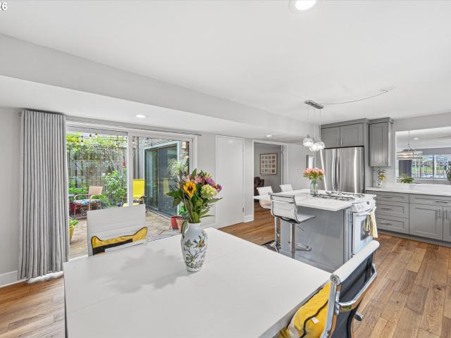 401 N Tomahawk Island Dr, Unit 18, Portland, OR 97217 | MLS #449517