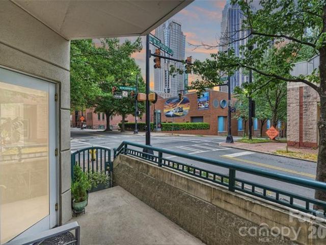 401 N Church St Apt 103, Charlotte, NC 28202
