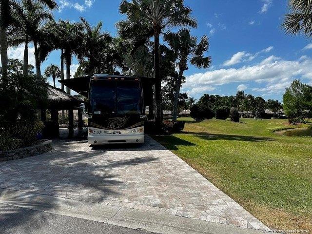 401 NW Chipshot Ln, Port Saint Lucie, FL 34986