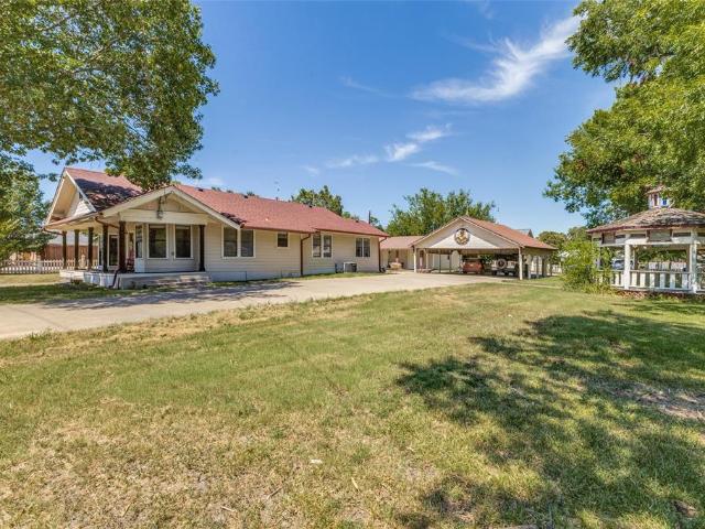 401 S 4th St, Crandall, TX 75114 | MLS #21013 | Compass