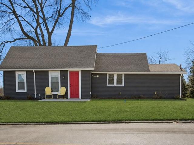 401 S 3rd St, Polk City, IA 50226
