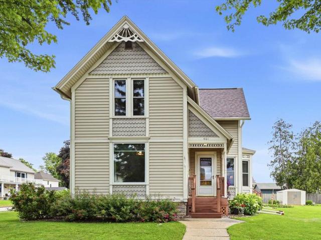 401 S Watertown St, Waupun, WI 53963