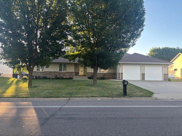 401 S Bruce St, Marshall, MN 56258