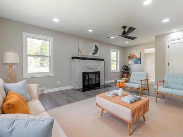 401 S Lake Terrace