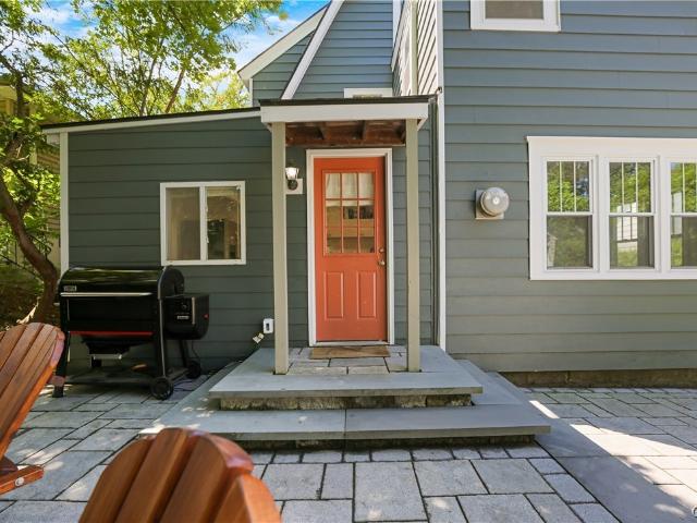 401 Scott Avenue