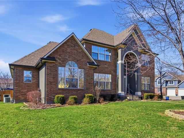 401 SE Hackamore Court